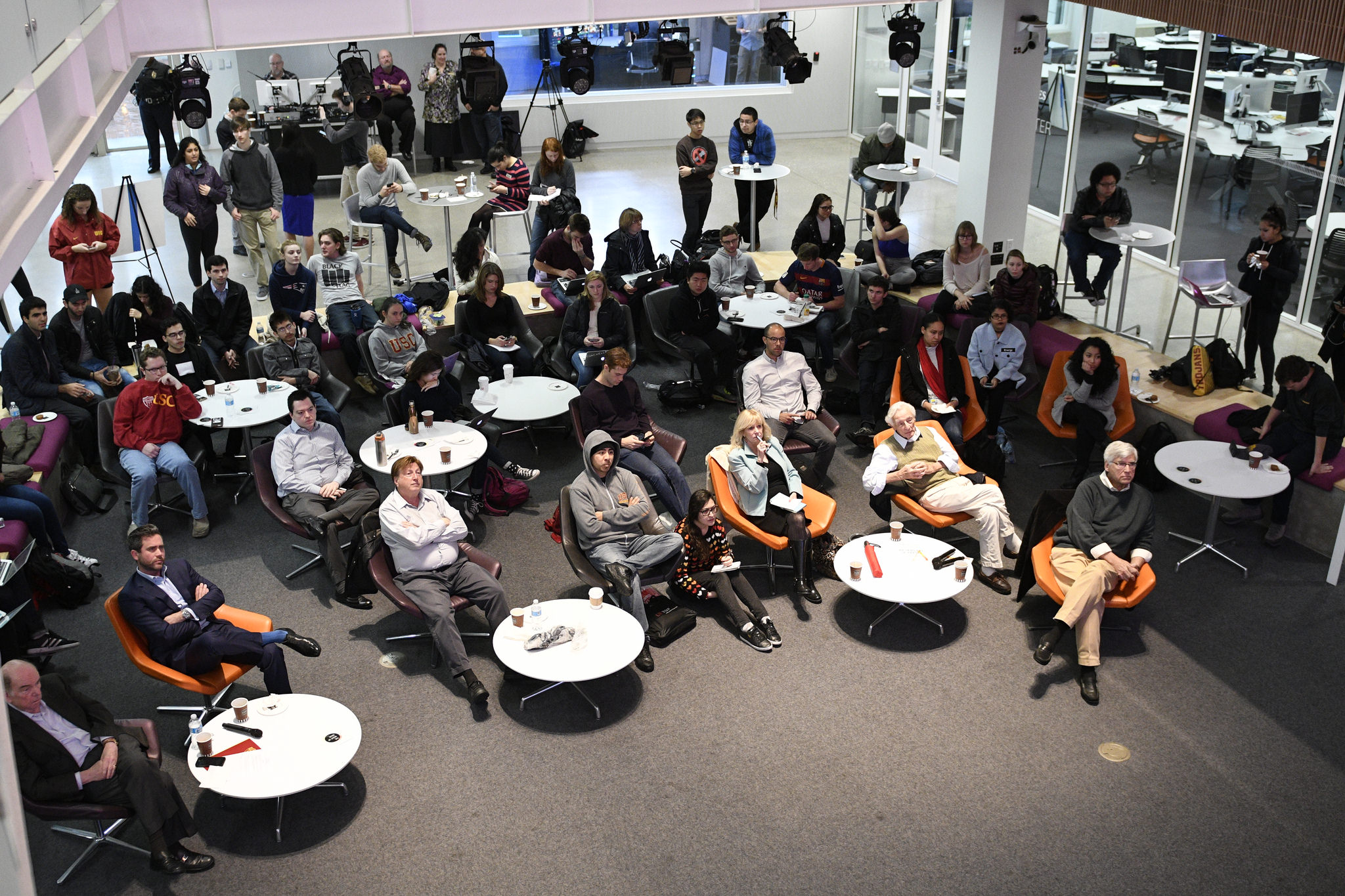 Photos: 2017 presidential inauguration viewing at ANN | USC Annenberg