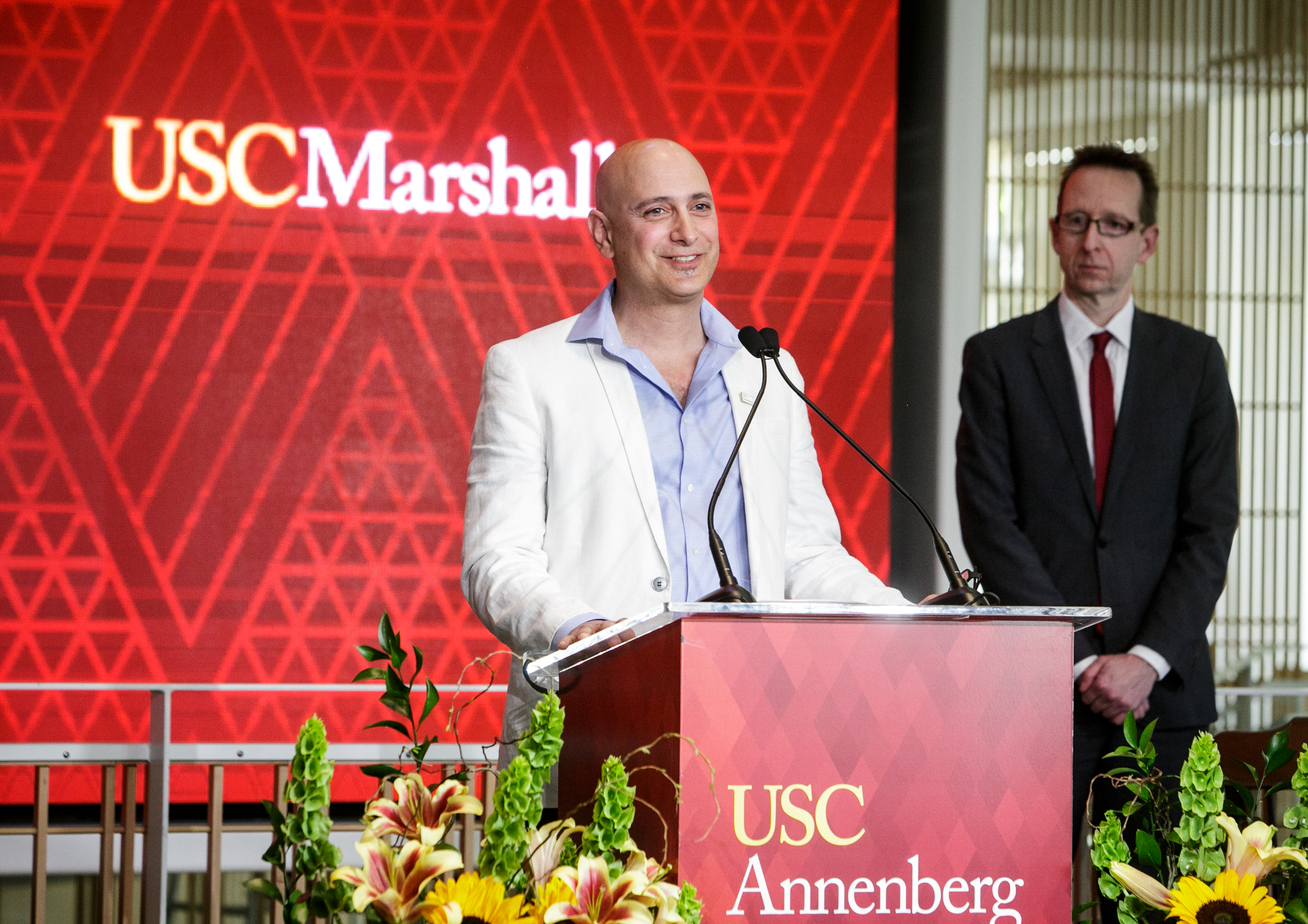 Robert V. Kozinets installed as endowed Hufschmid chair | USC Annenberg