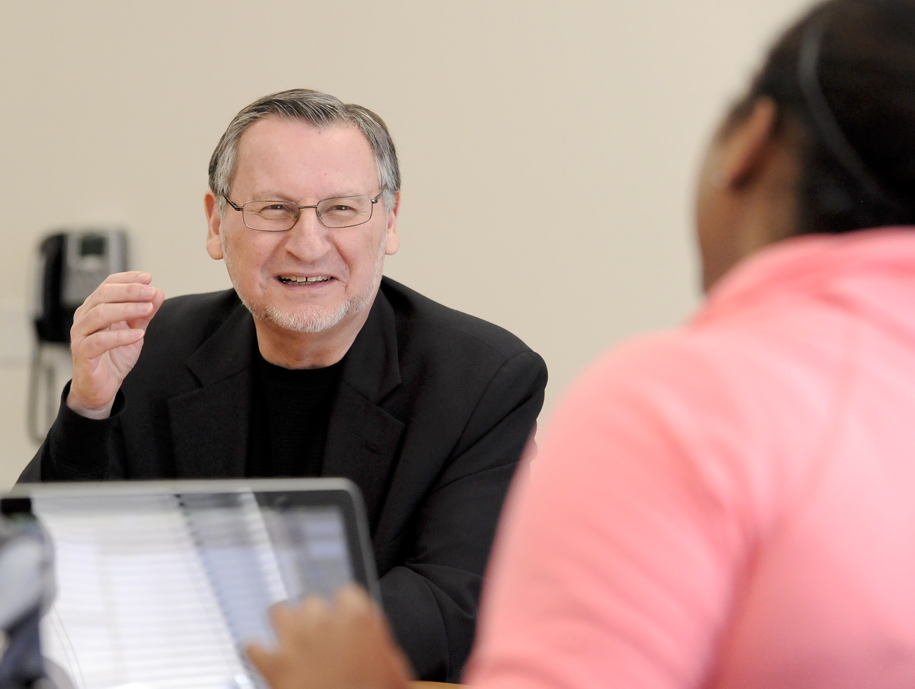 Scripps Howard Foundation names Saltzman "Teacher of the Year" | USC ...