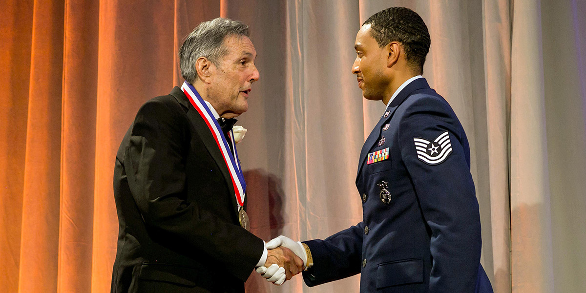 Center for the Digital Future’s Jeffrey Cole awarded Ellis Island Medal ...